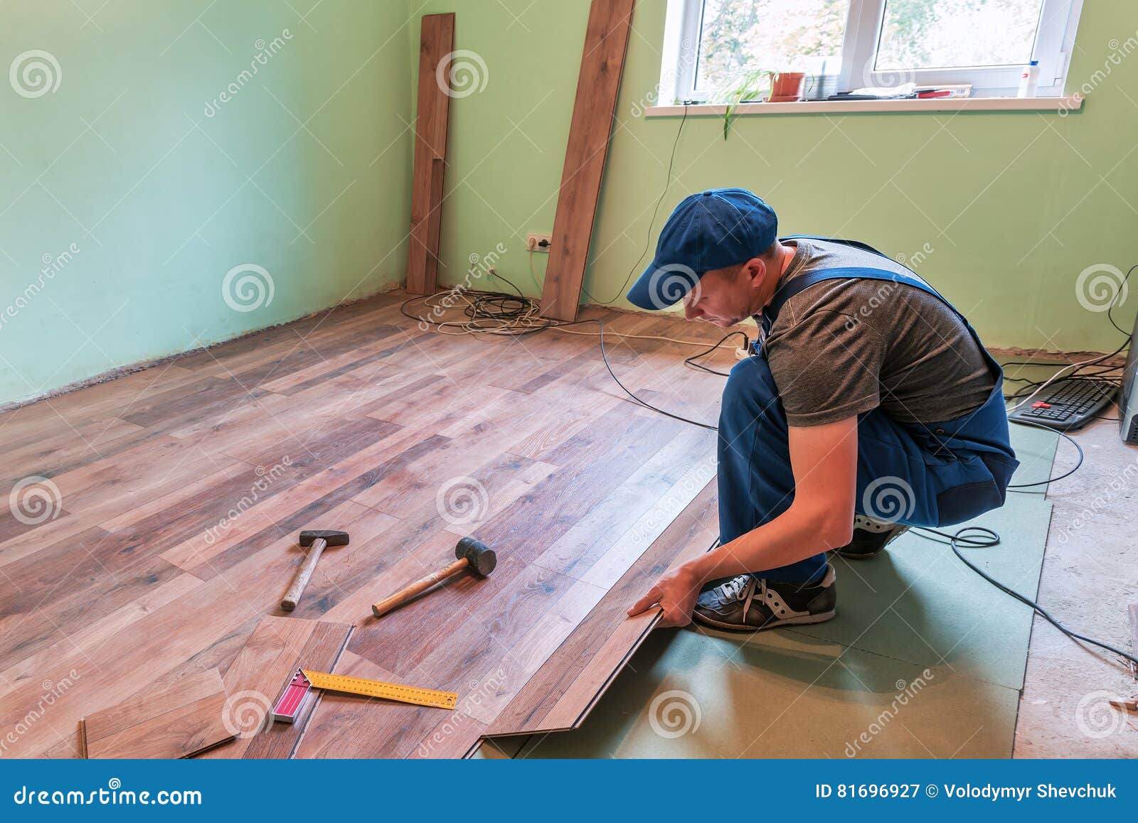 Master Makes Laminated Floor Stock Image - Image of repairs, decorating ...