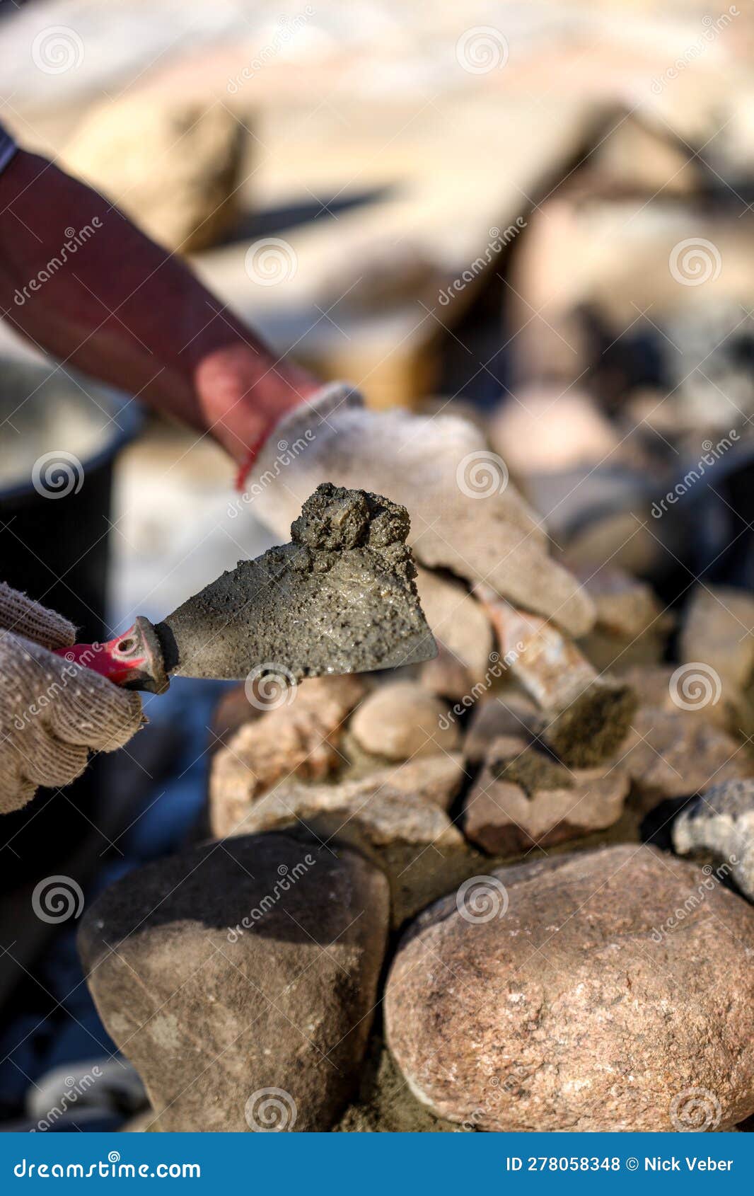 Hands of an Old Master Mason Stock Photo - Image of builder, bricklayer ...