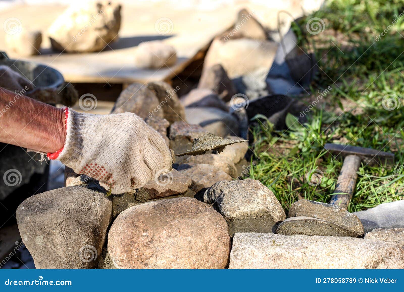 Hands of an Old Master Mason Stock Image - Image of paver, hammer ...