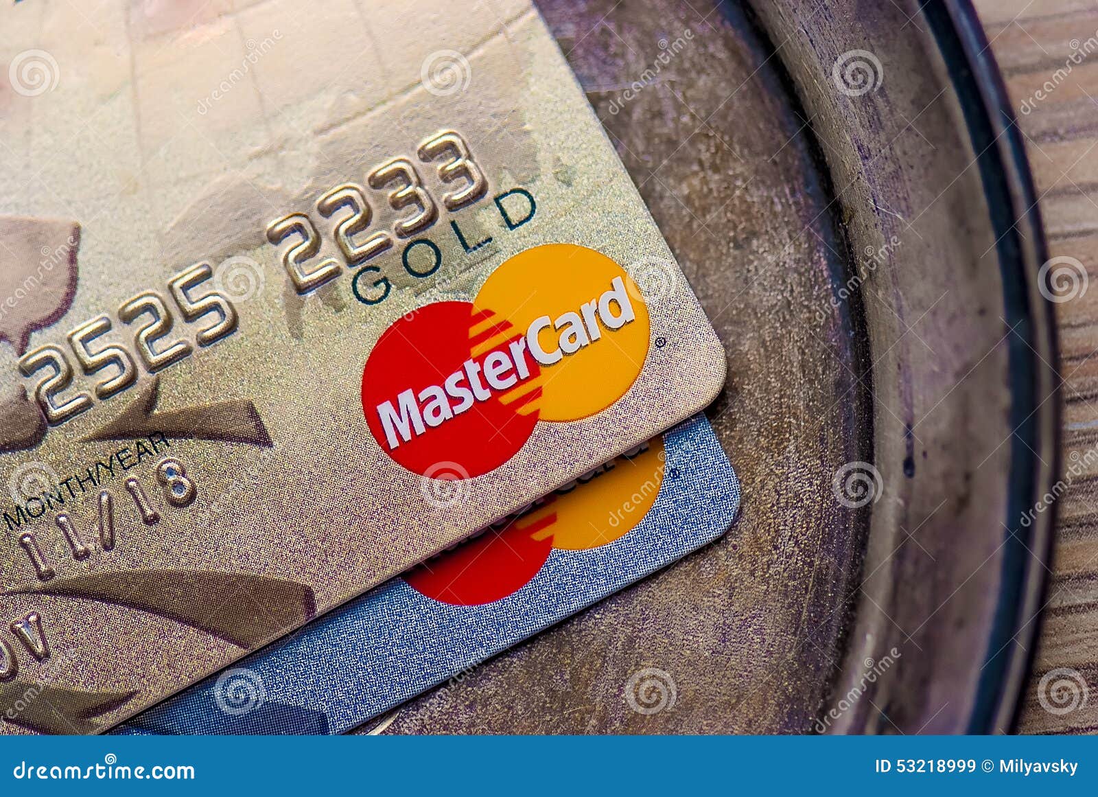 MasterCard Gold, Platinum Credit Card (high Quality) Editorial Stock ... MasterCard Gold, Platinum Credit Card (high Quality) Editorial Stock ...
