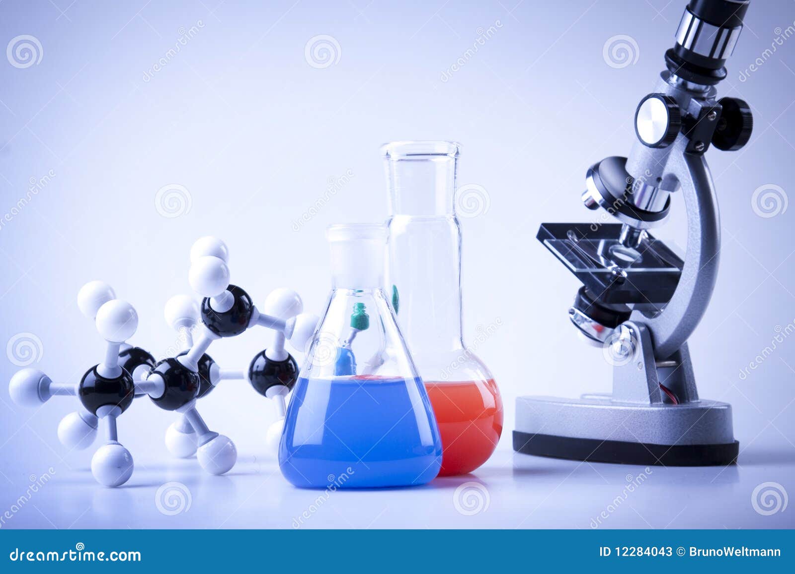Matériel de chimie image stock. Image du flacons, chimie - 12284043