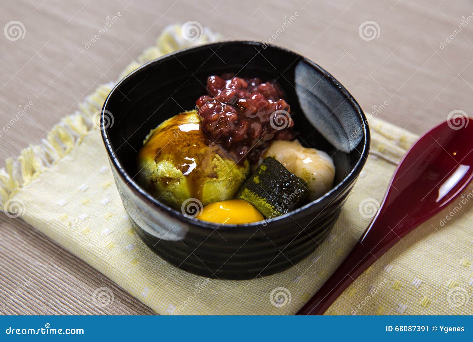 Matcha Ice Cream and Azuki Beans Stock Image - Image of green, bowl ...