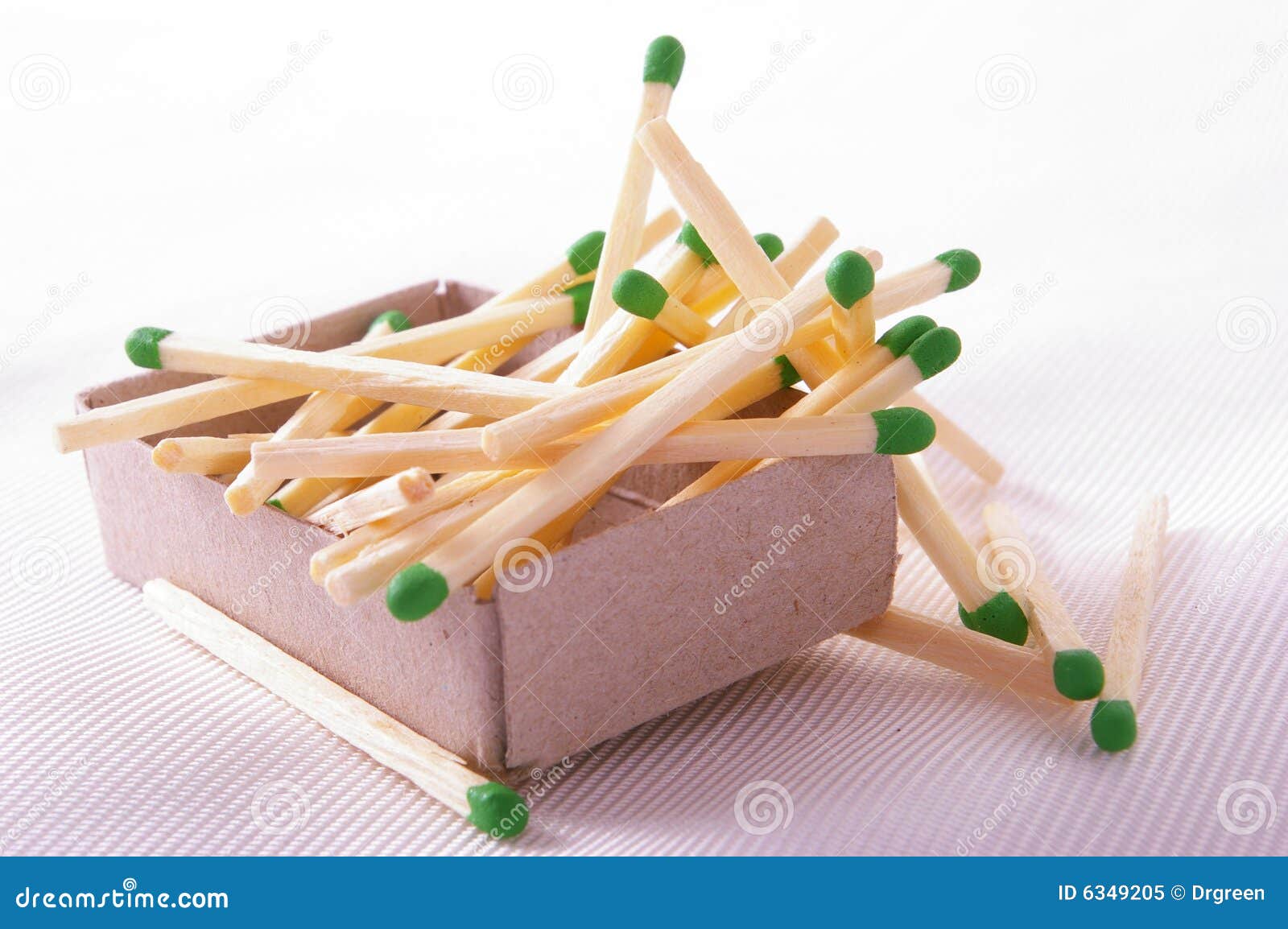 Matchbox full of matches stock image. Image of element - 6349205
