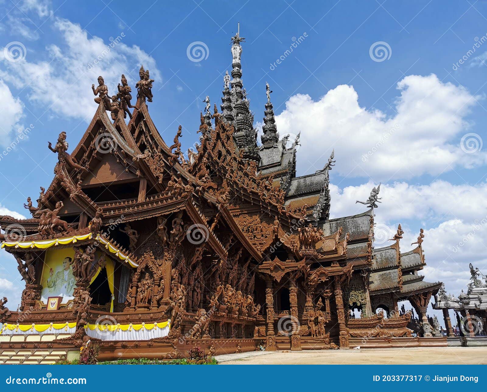 Matching Old and New Temples Stock Image - Image of pagoda, tower ...