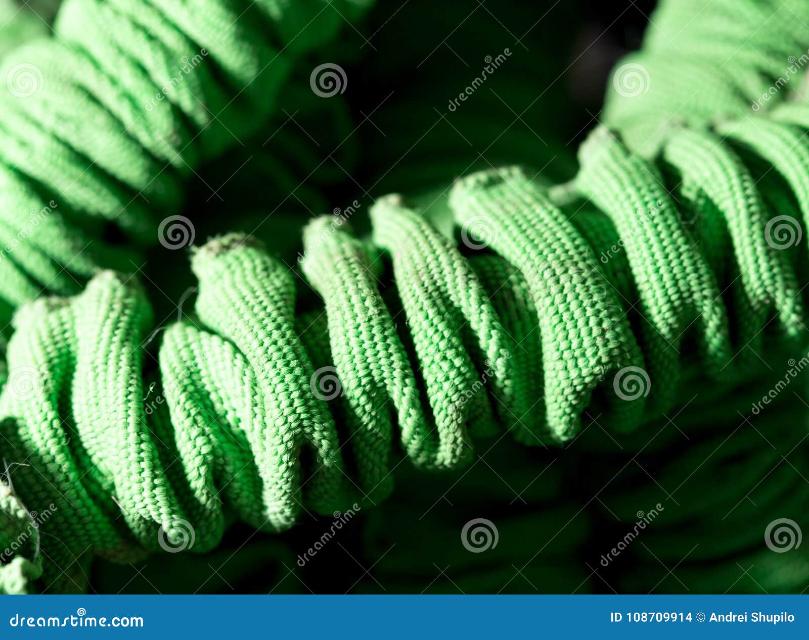 Material verde como fondo foto de archivo. Imagen de verde - 108709914