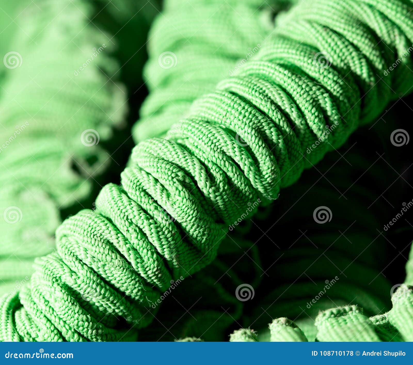 Material verde como fondo foto de archivo. Imagen de dobleces - 108710178