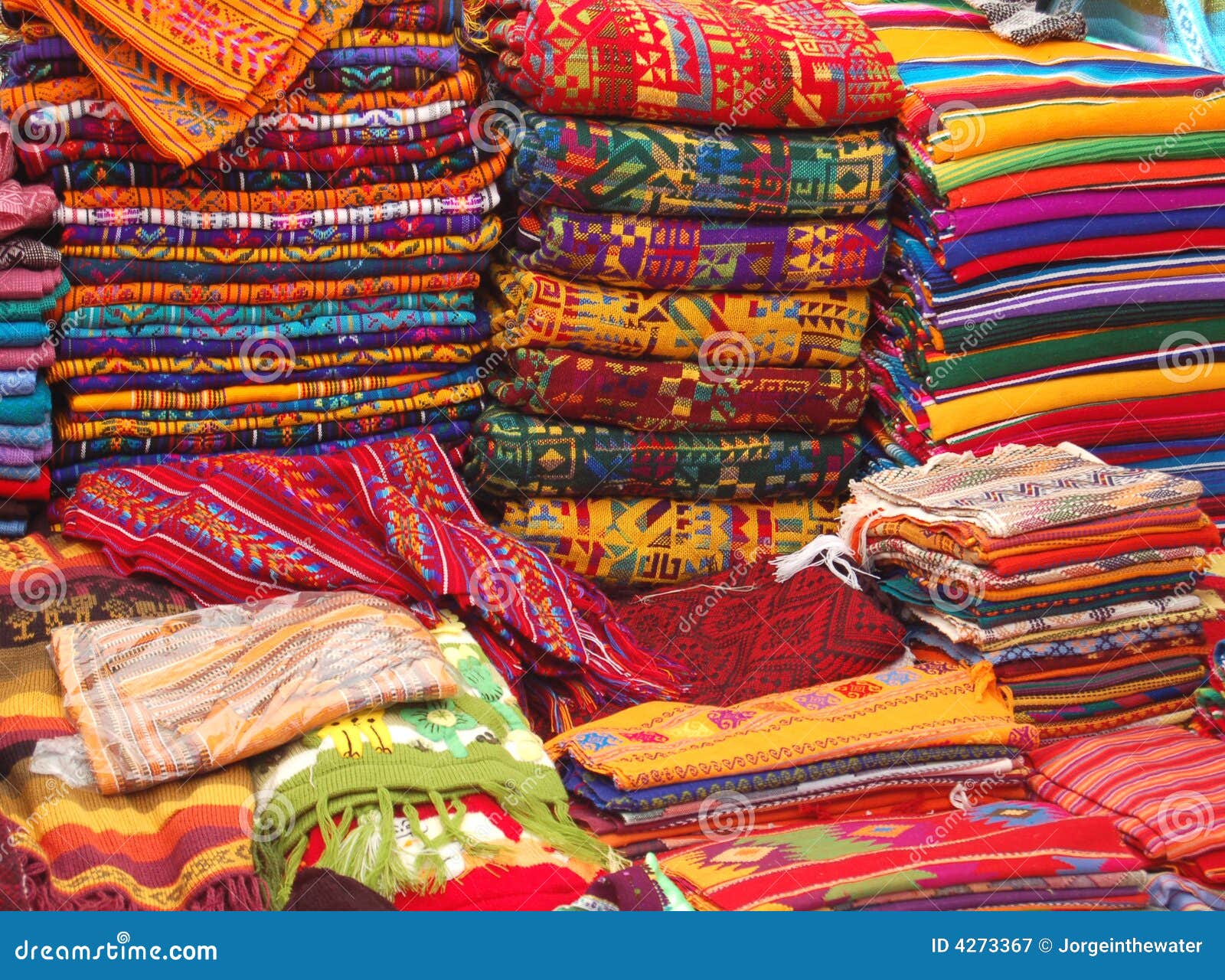 Materias Textiles En Mercado Imagen de archivo - Imagen de mexicano ...