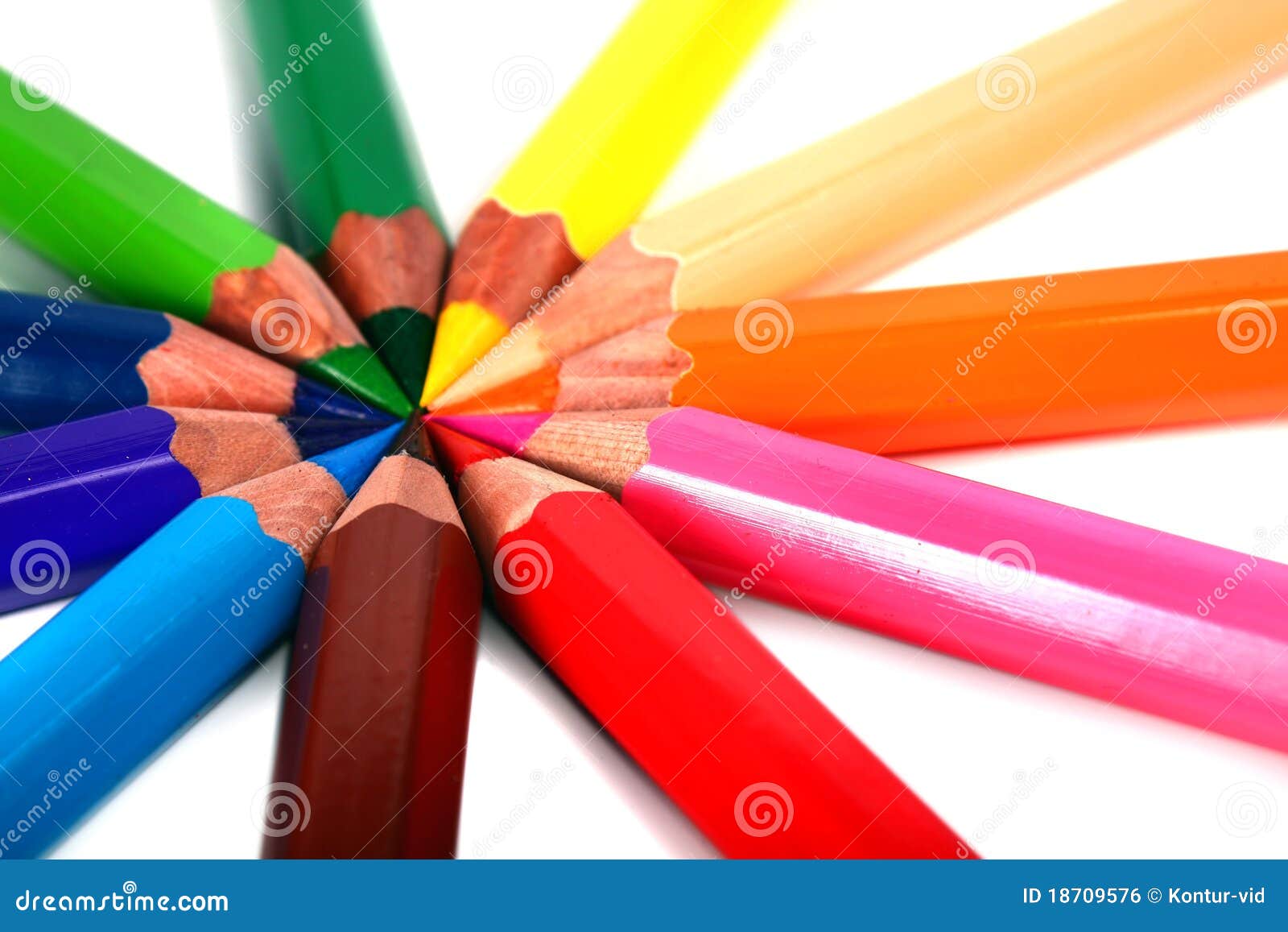 Matite colorate pastelli fotografia stock. Immagine di arancione - 18709576