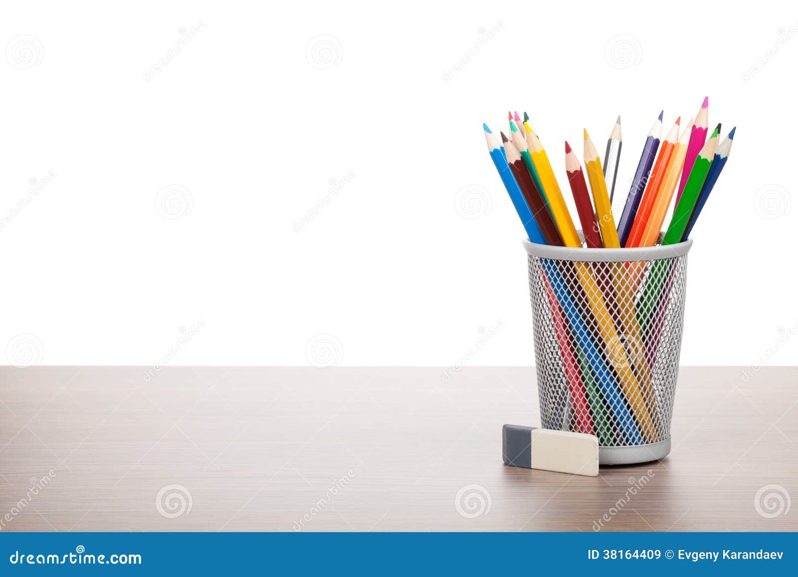 Matite variopinte e gomma immagine stock. Immagine di tiraggio - 38164409