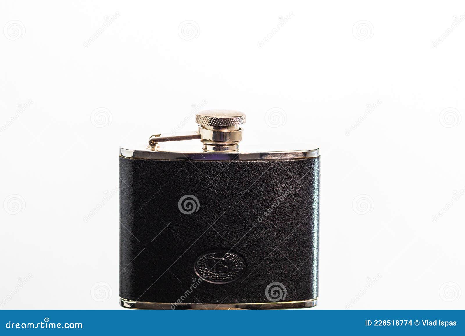 Matraz De Cadera Para Beber Alcohol Aislado En Blanco Foto de archivo ...