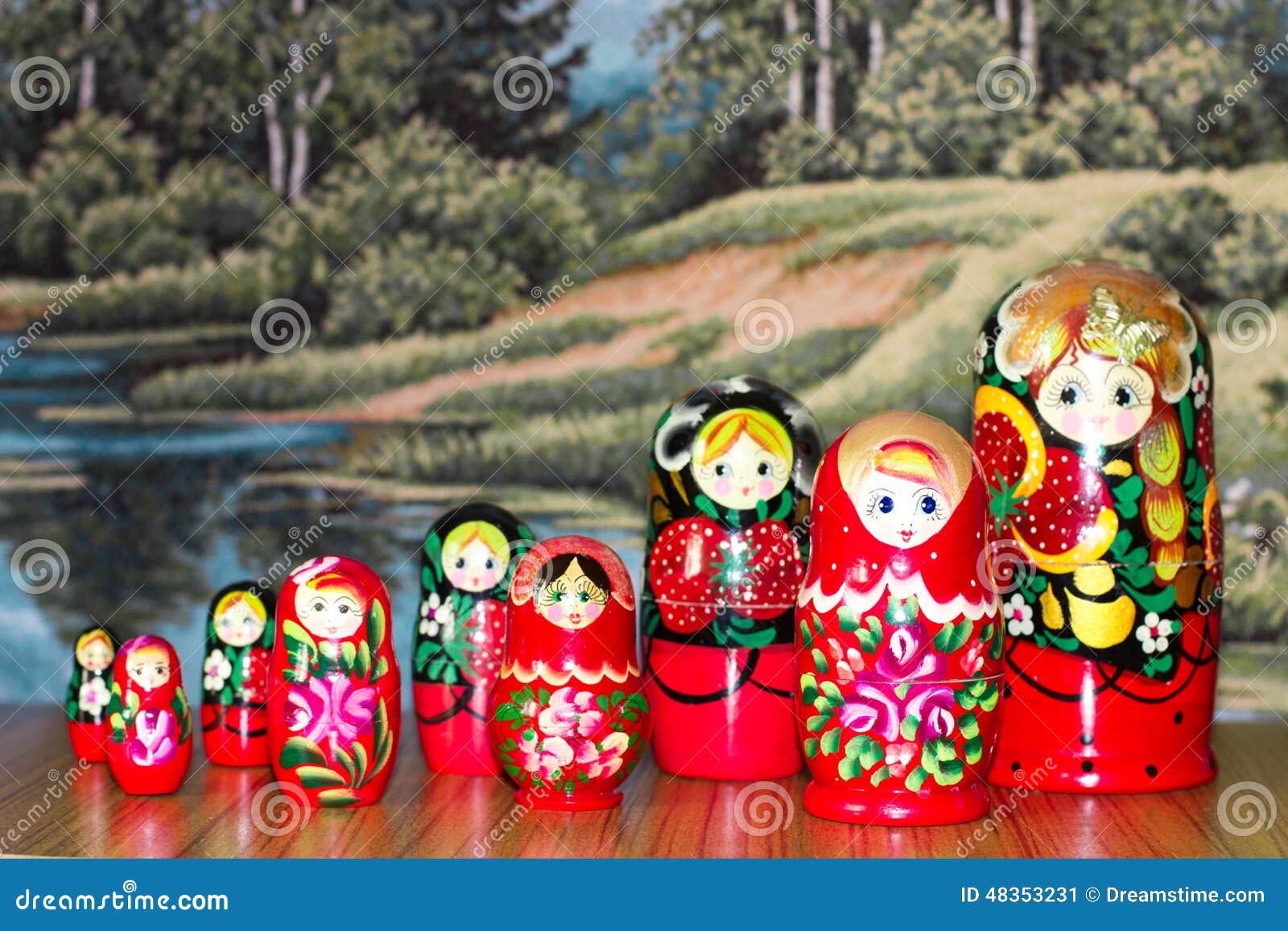 Matrioshka stock afbeelding. Image of poppen, velen, stijl - 48353231