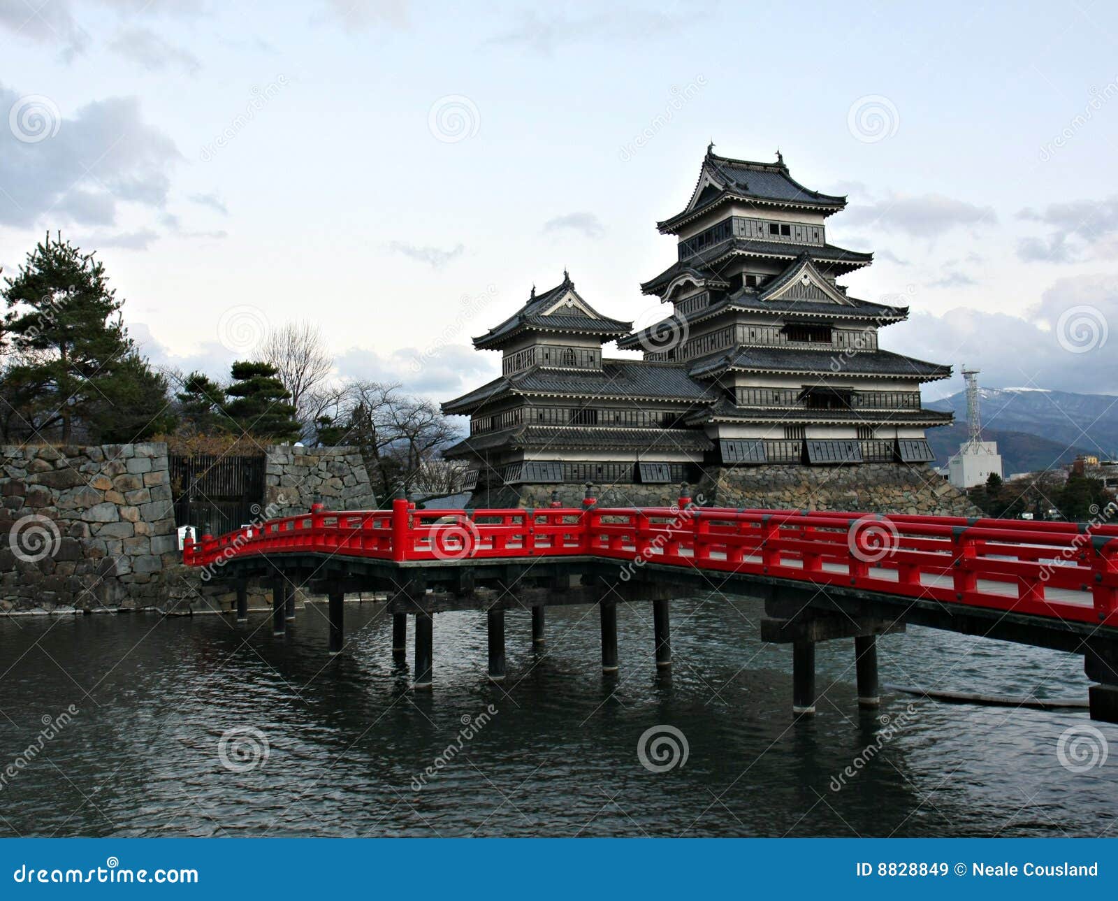 Matsumoto Castle, Black Historic Wooden Castle In Matsumoto, Nagano ...