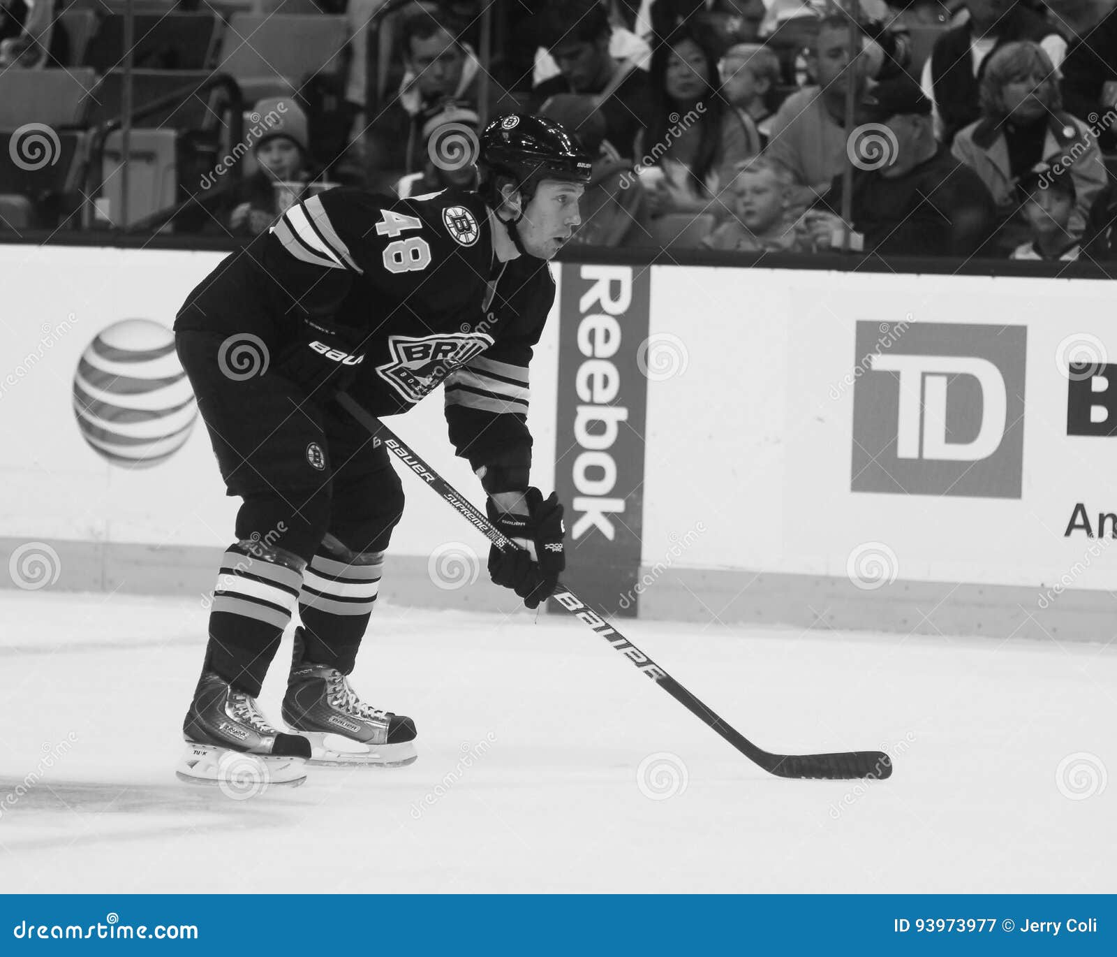 Matt Hunwick editorial photography. Image of goalie, boston - 93973977