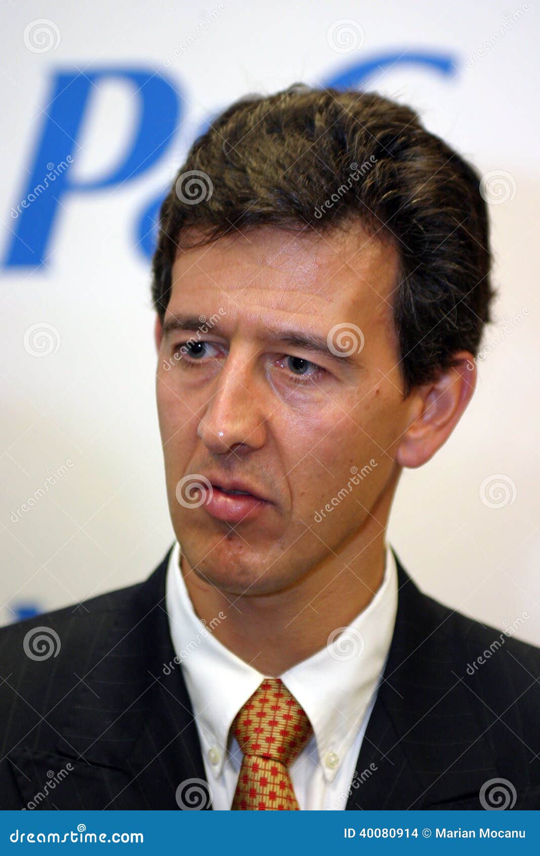 Matthew Price redaktionell fotografering för bildbyråer. Bild av haka ...