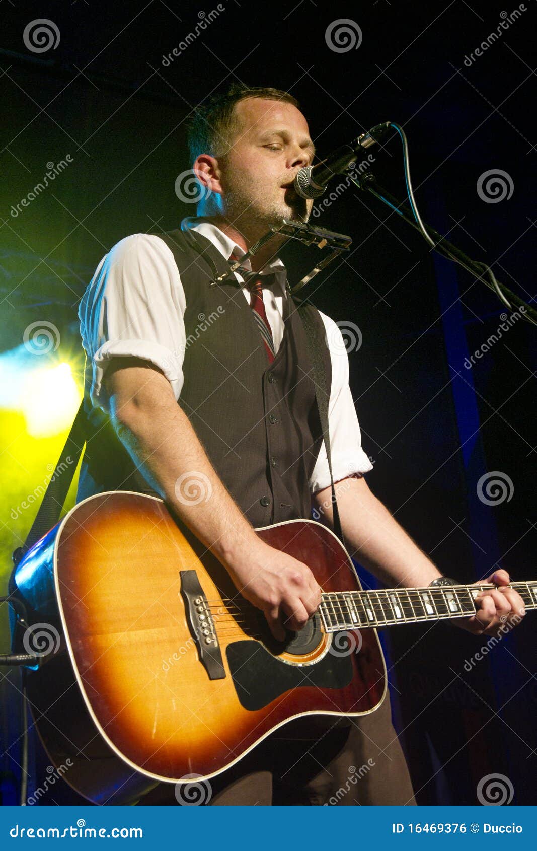 Matthew Ryan editorial photo. Image of musical, lights - 16469376