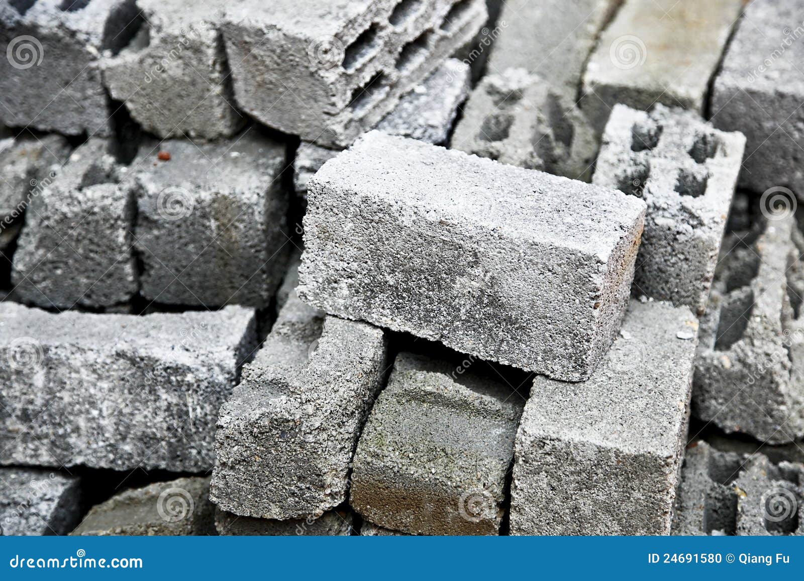 Mattoni fotografia stock. Immagine di pietra, materiale - 24691580