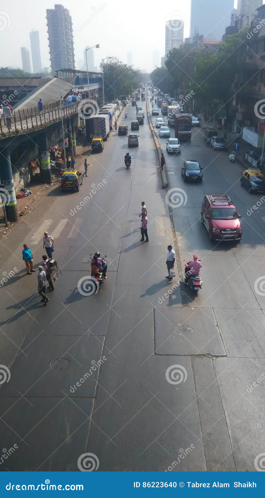 Matunga Railway Station Road Editorial Image - Image of station, road ...