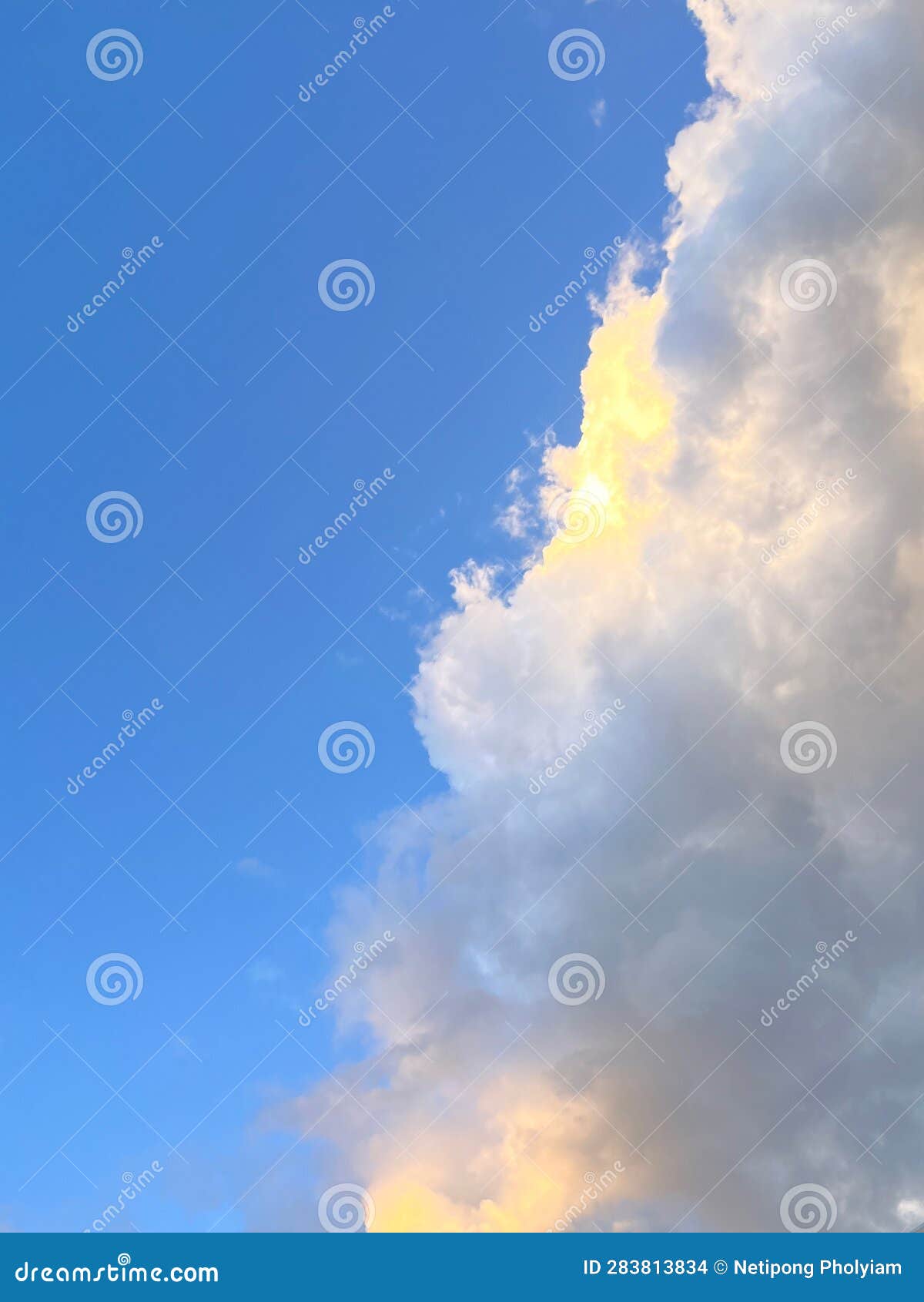 Mature Stage of the Raining Cloud Stock Photo - Image of cloud, huge ...