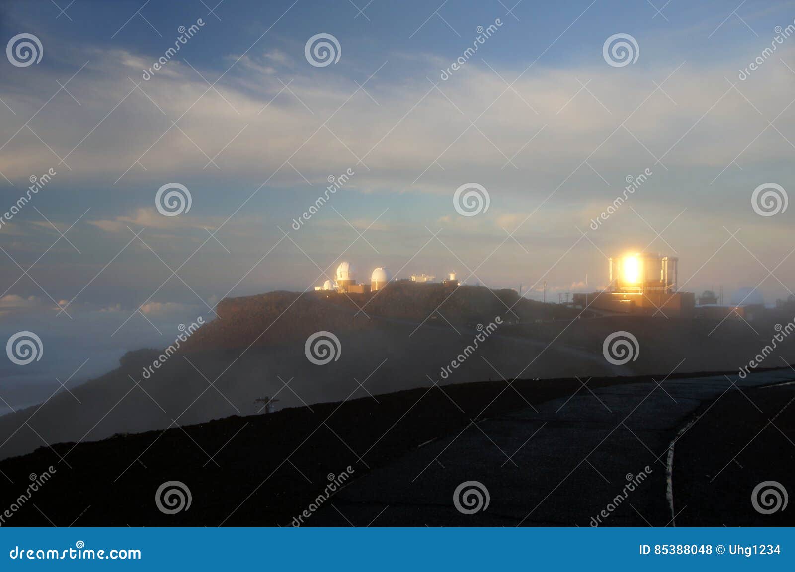 Mauna-Kea-Observatory, Hawaii, USA Stock Photo - Image of polynesia ... Mauna-Kea-Observatory, Hawaii, USA Stock Photo - Image of polynesia ...