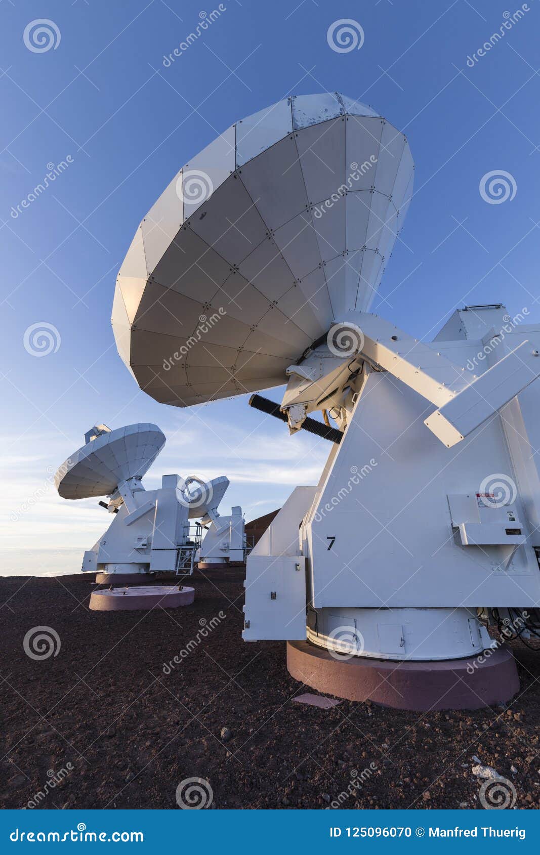 Mauna Kea Smithsonian Submillimeter Array, Big Island, Hawaii Stock ...