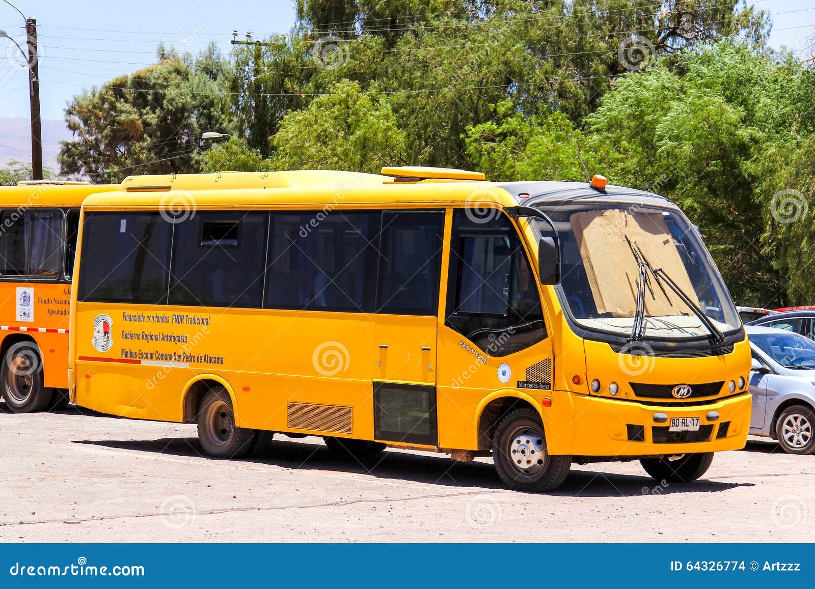 Maxibus Astor image stock éditorial. Image du pays, éducation - 64326774