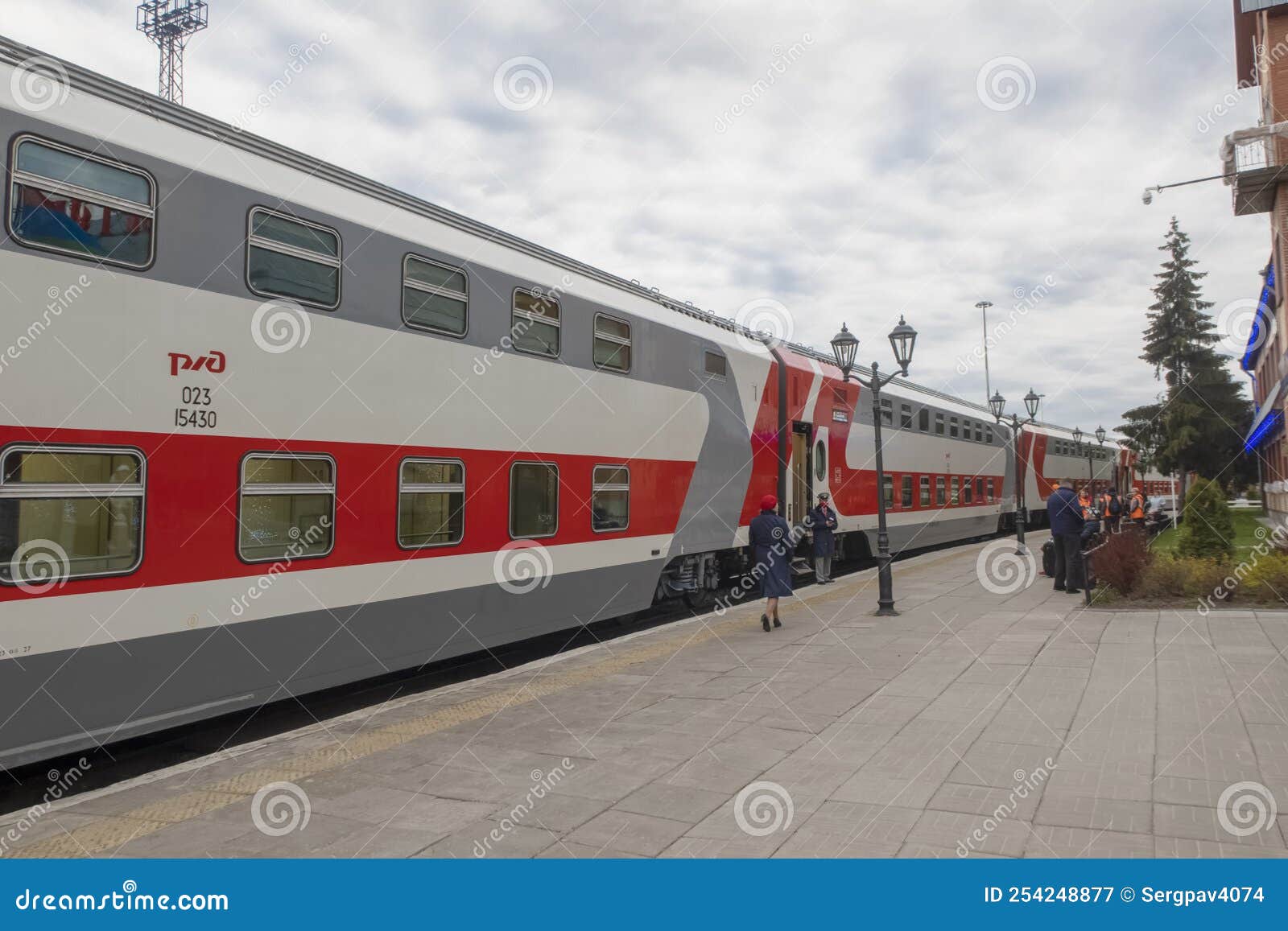 Passenger Train with Double Deck Cars Editorial Photography - Image of ...