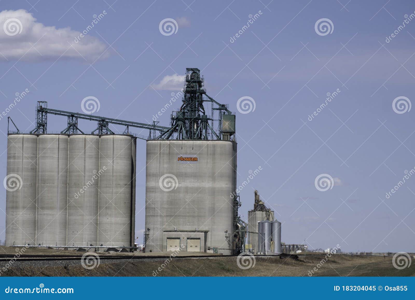 May 2 2020 - Vulcan, Alberta Canada - Modern Grain Elevator Editorial ...