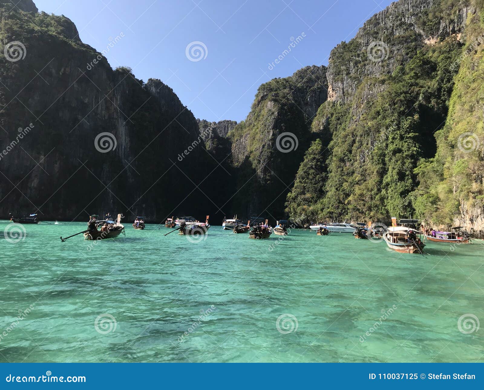 Maya bay boats editorial image. Image of maya, boats - 110037125