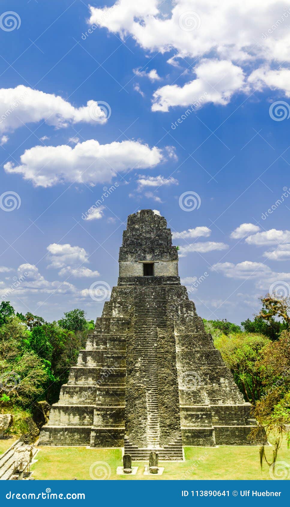 Maya Pyramid Stock Photo | CartoonDealer.com #1921422