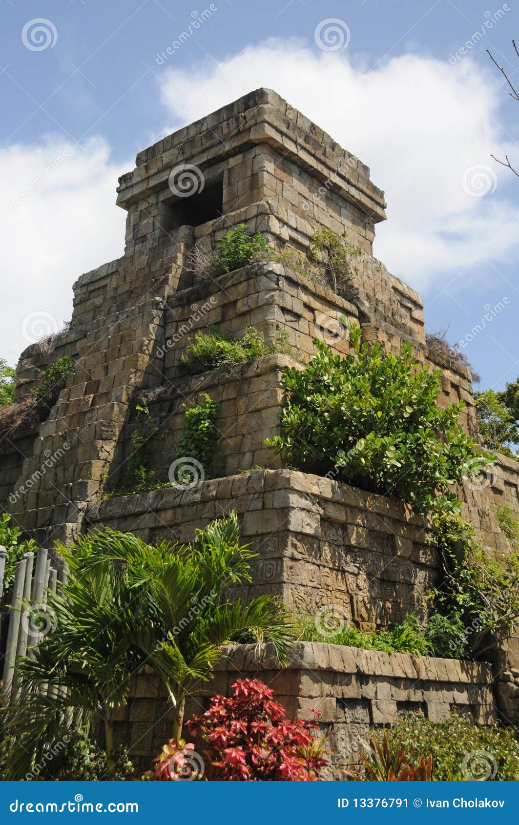 Maya ruins stock image. Image of culture, ritual, abandoned - 13376791