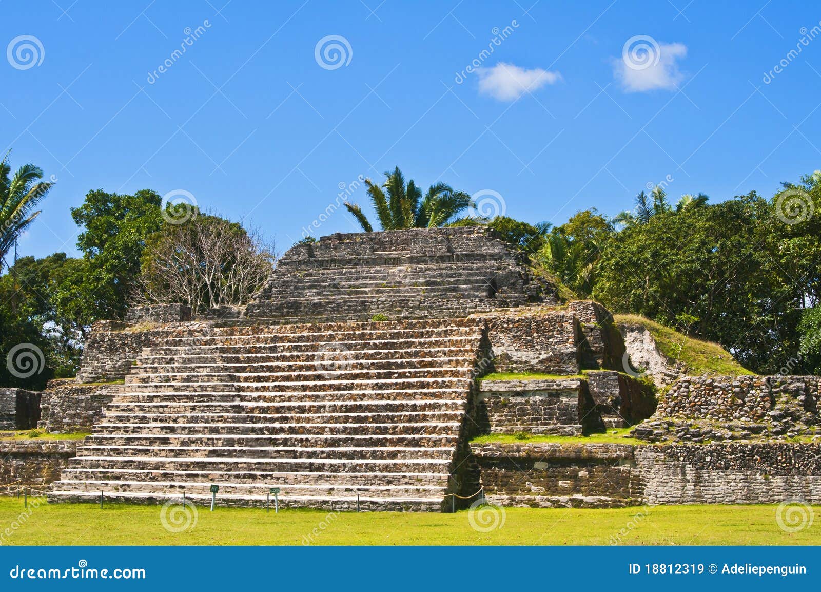 Maya-Tempel, Belize stockbild. Bild von tourist, grenzstein - 18812319