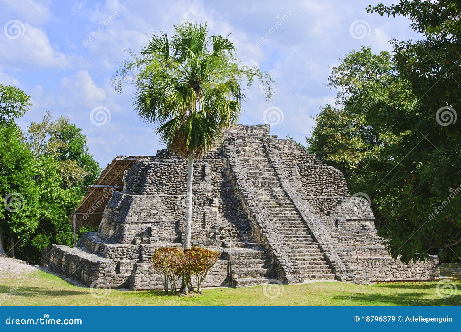 Maya-Tempel, Mexiko stockbild. Bild von grenzstein, architektonisch ...