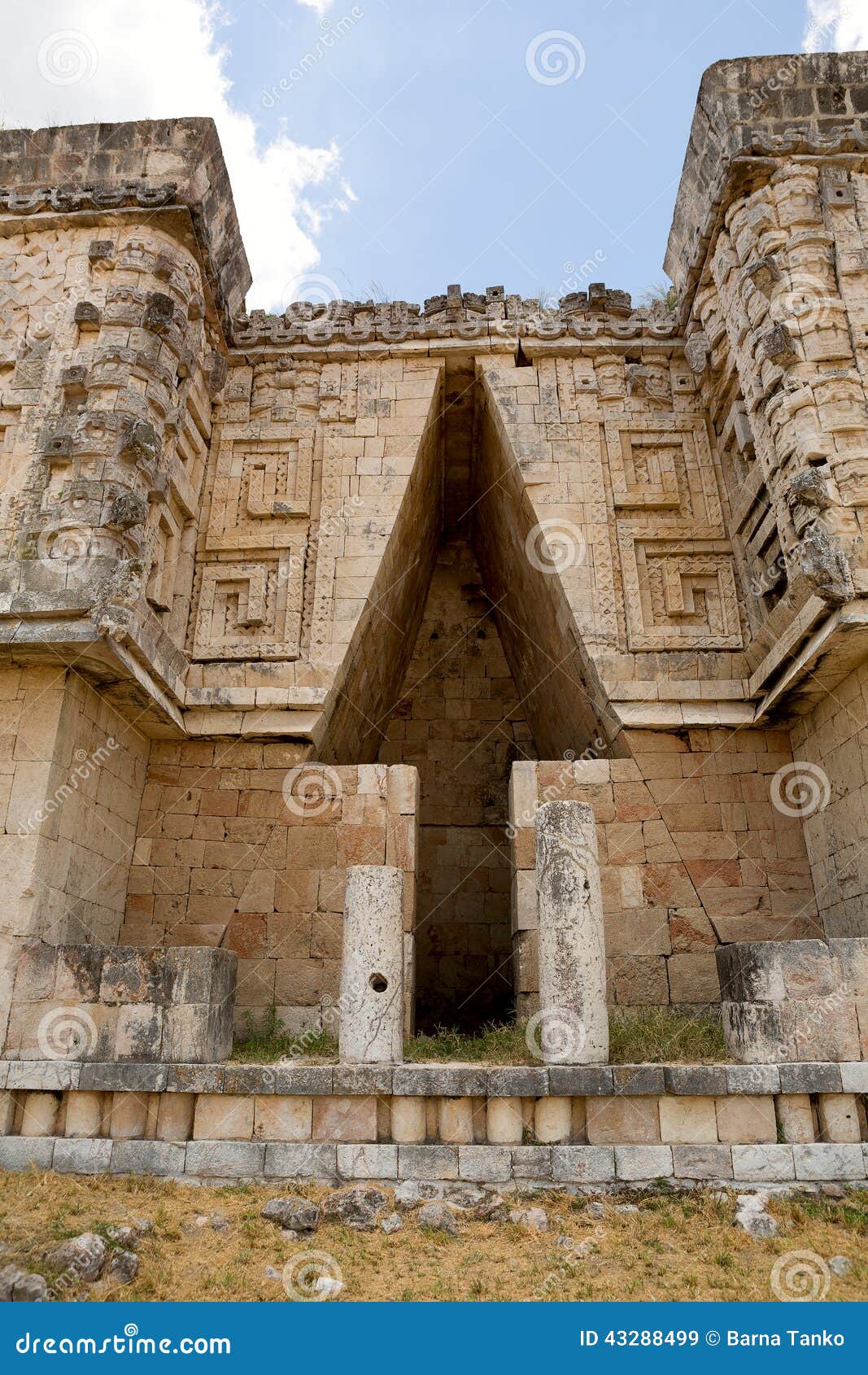 Mayan architectural detail stock image. Image of pyramid - 43288499