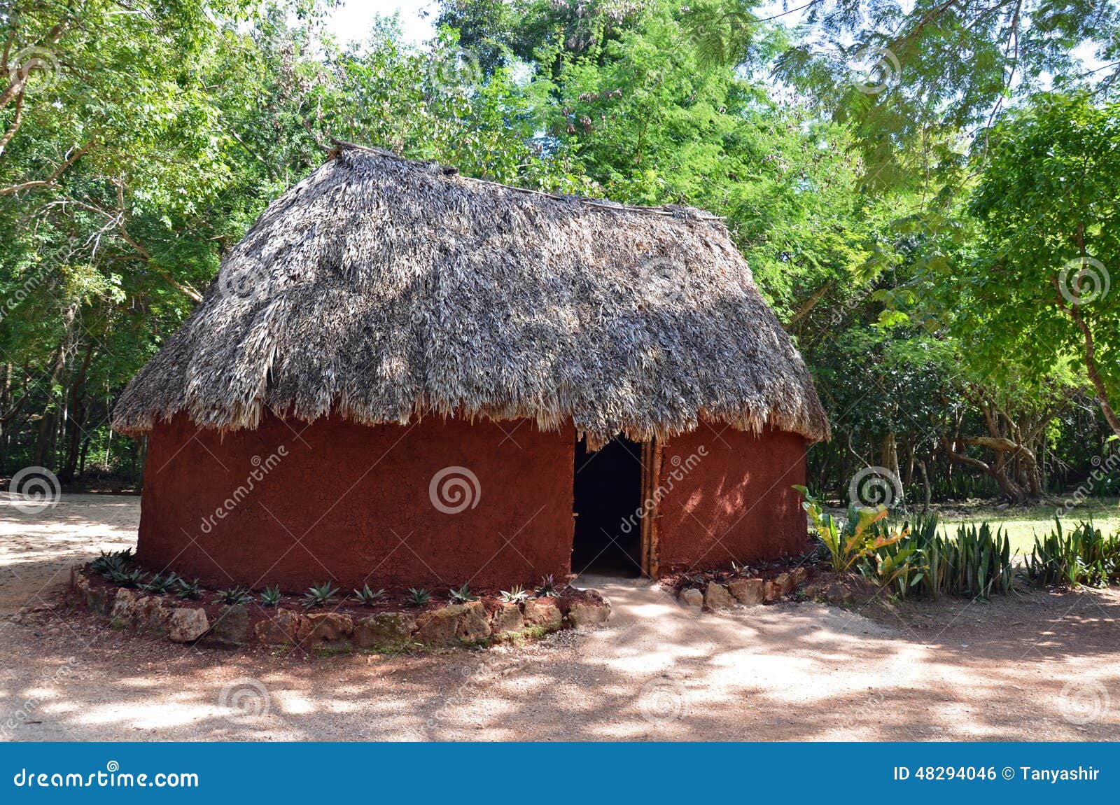 Mayan house. Chichen-itza stock photo. Image of archaeological - 48294046