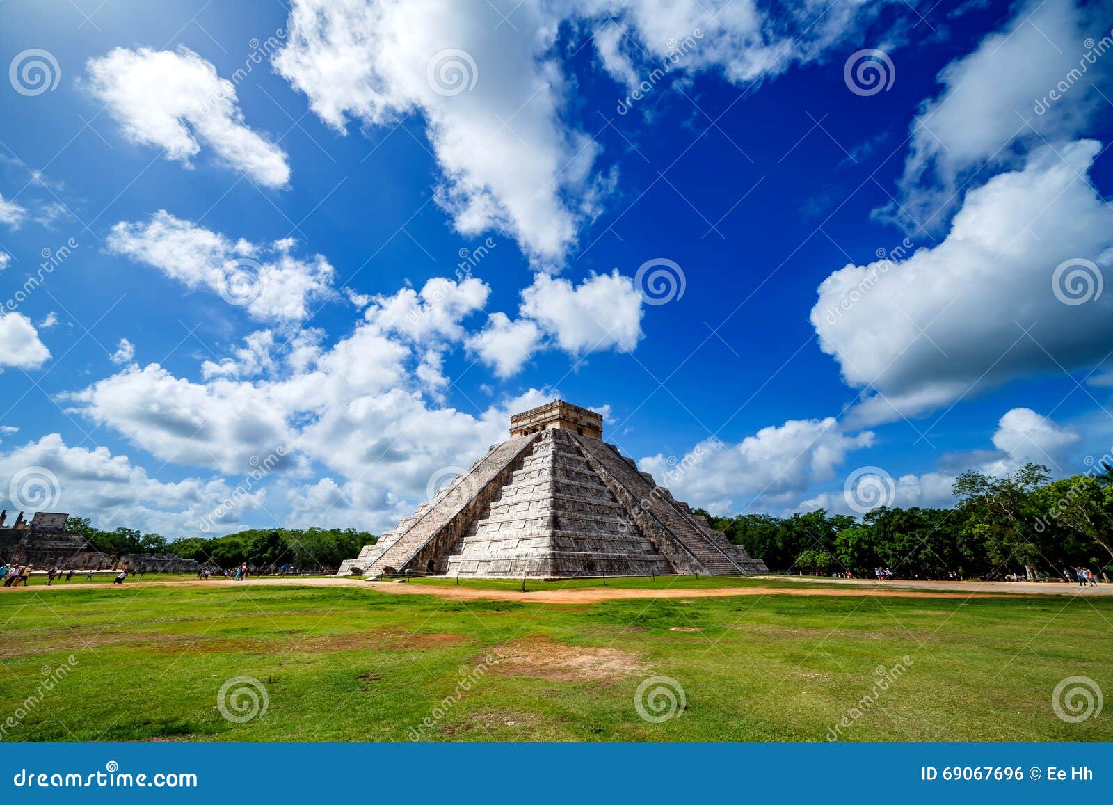 Pyramid Of Chichen Itza Stock Image | CartoonDealer.com #4980775