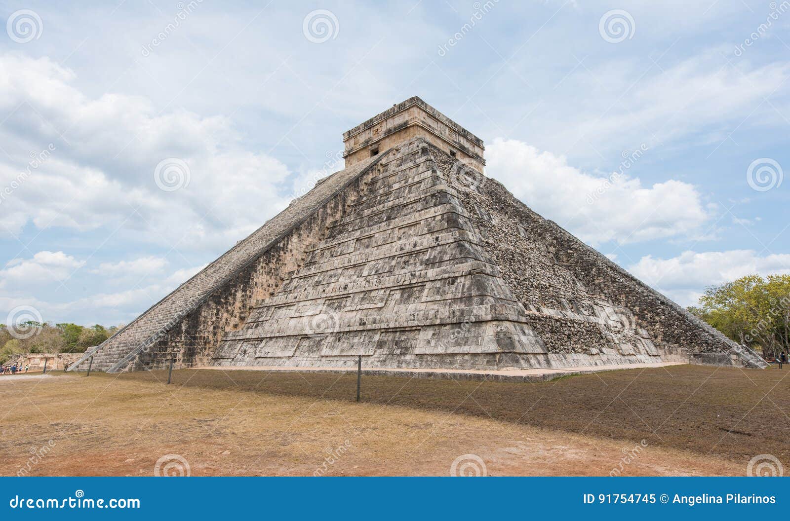 Mayan Pyramid of Kukulkan in Chichen Itza, Mexico Stock Image - Image ...