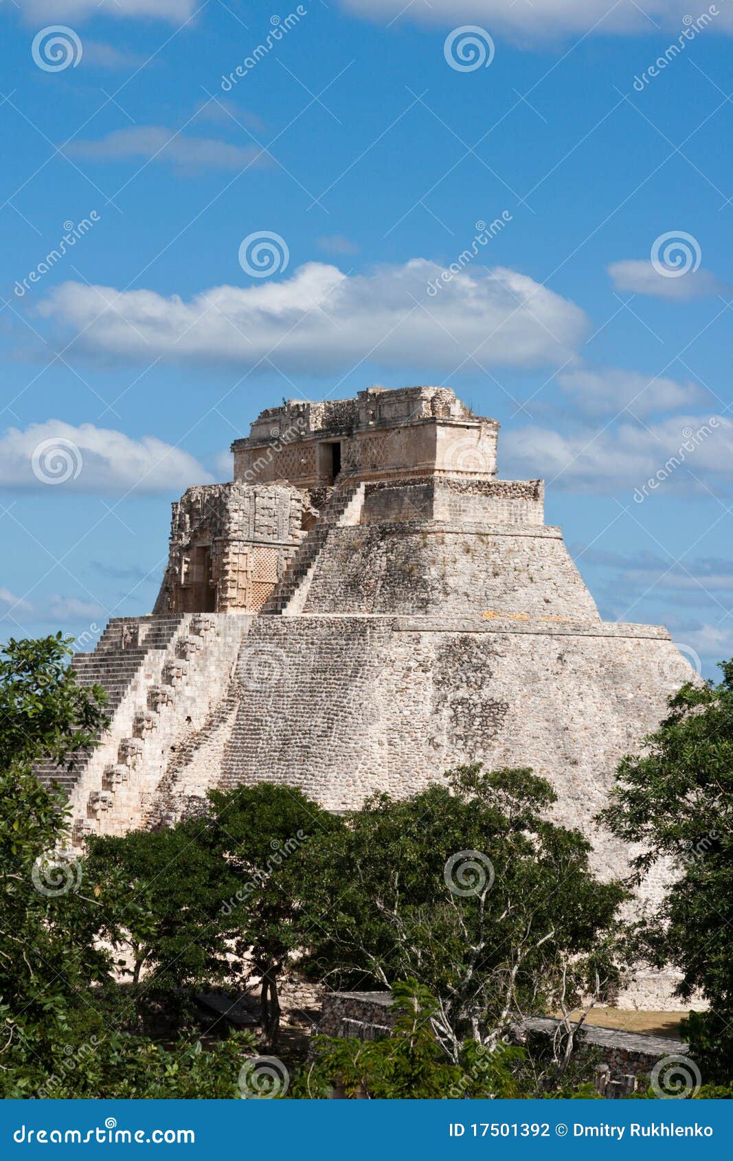 Anicent Mayan Pyramid Royalty-Free Stock Photography | CartoonDealer ...