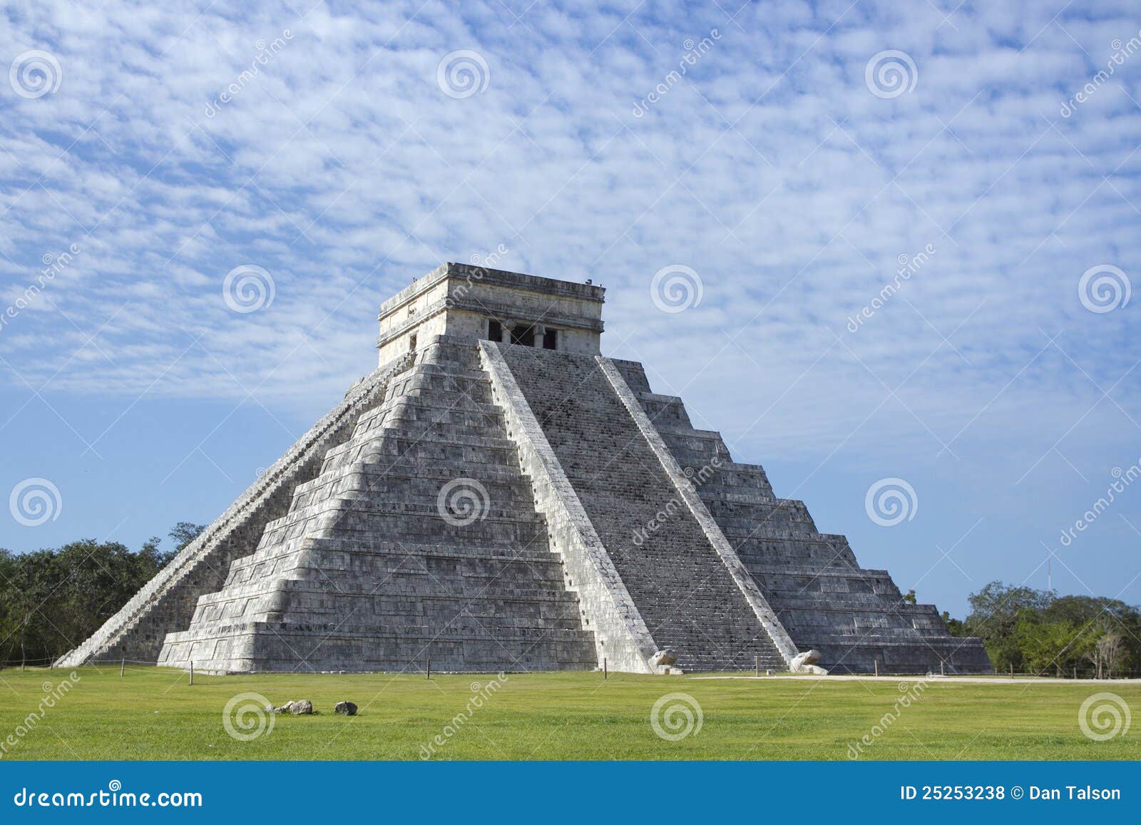 Mayan Ruins at Chichen Itza, Mexico Stock Photo - Image of chichen ...