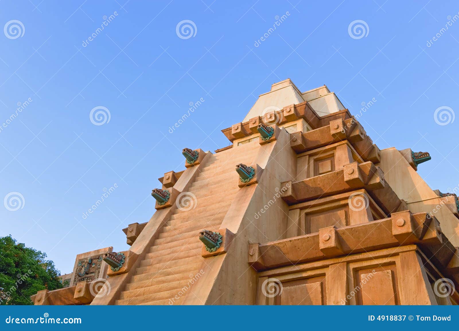 Mayan temple or pyramid stock image. Image of temple, details - 4918837