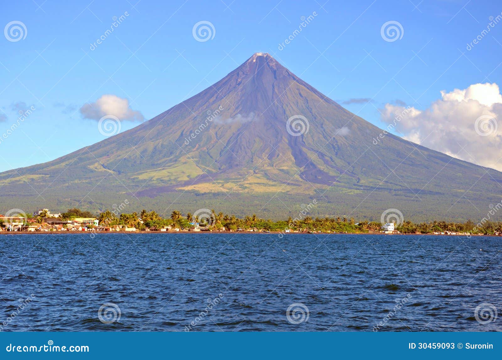 Mayon Volcano stock image. Image of mayon, luzon, gulf - 30459093