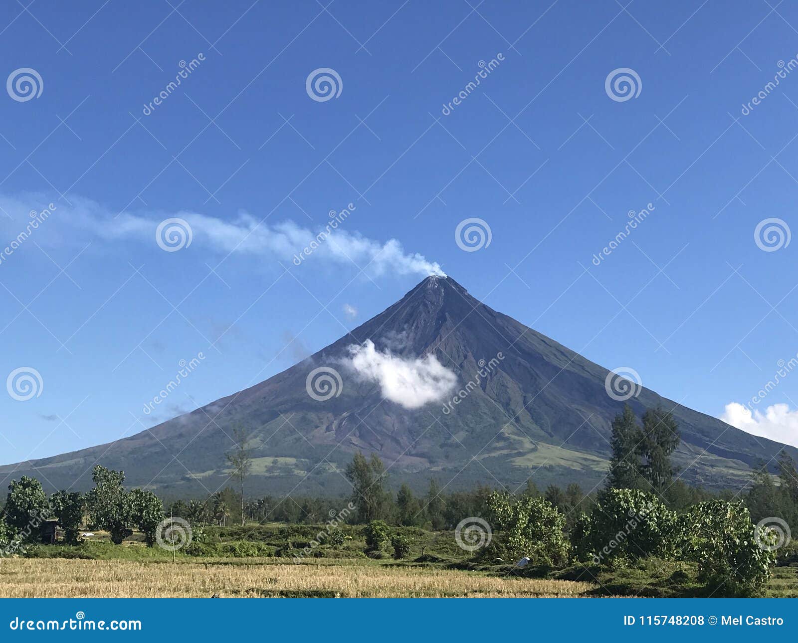 Mayon Volcano stock photo. Image of mayon, landscape - 115748208