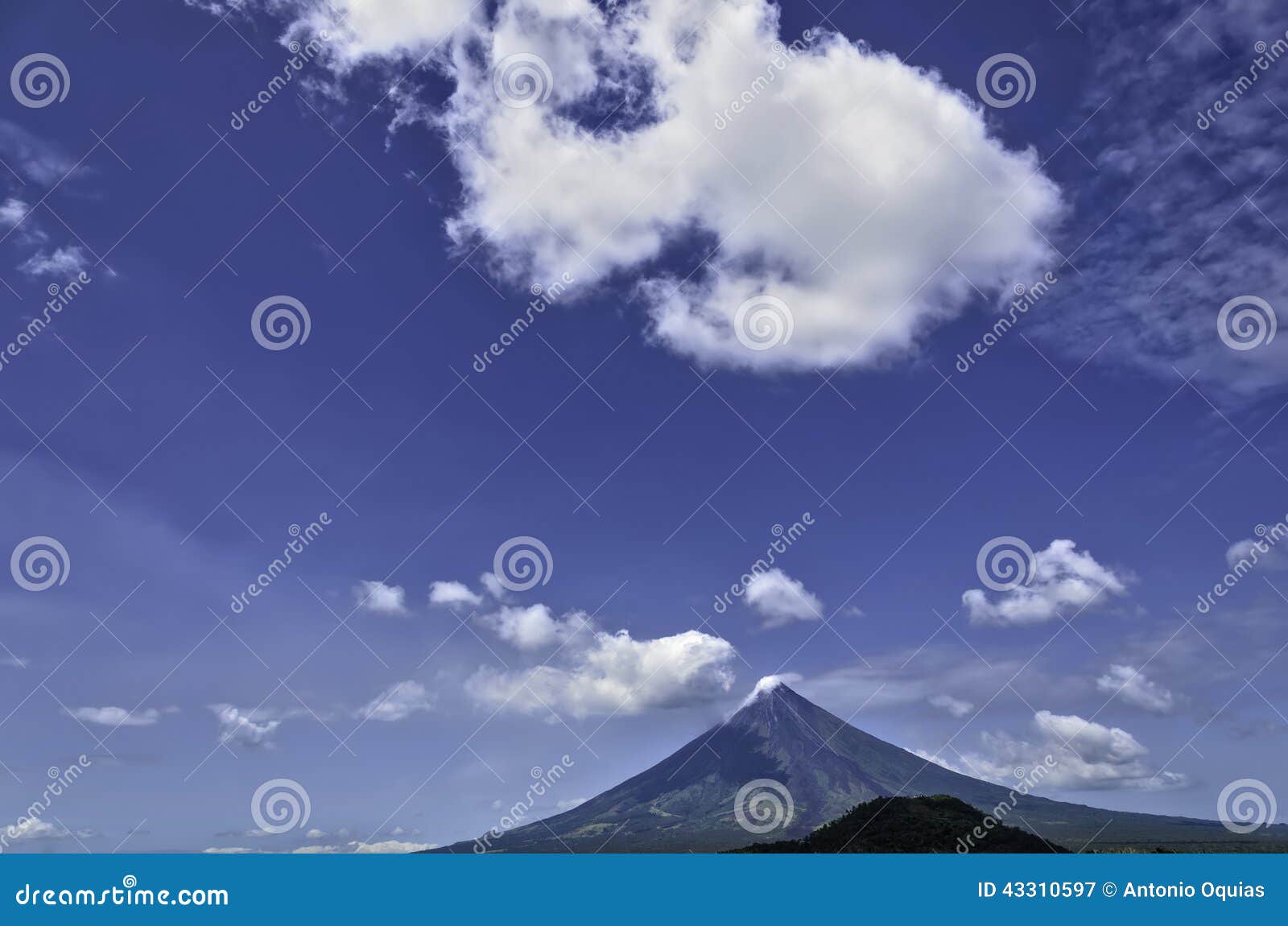 Mayon Volcano stock image. Image of tourism, nature, erupt - 43310597