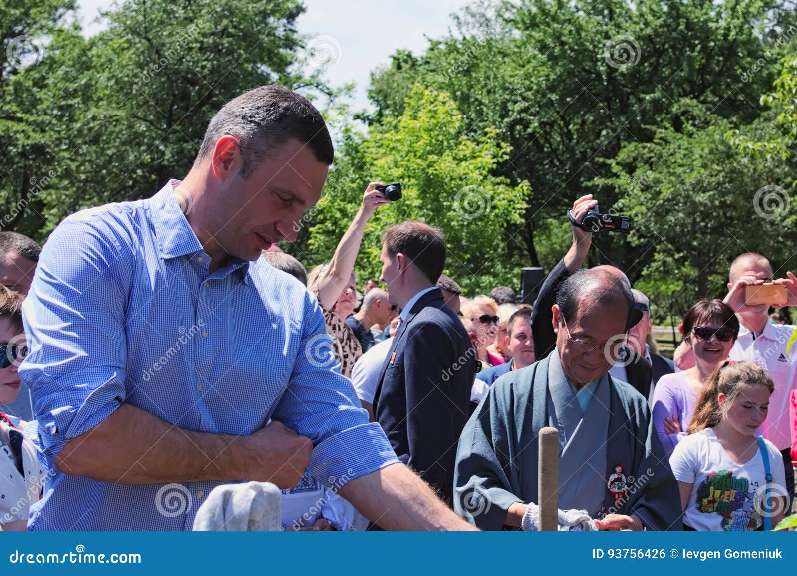 Mayor Of Kiev Vitali Klitschko And Mayor Of Kyoto Daisaku Kadokawa Are ... Mayor Of Kiev Vitali Klitschko And Mayor Of Kyoto Daisaku Kadokawa Are ...