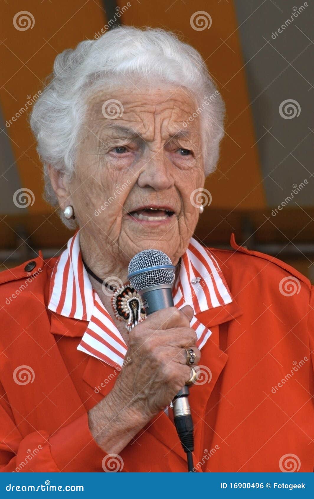 Mayor McCallion editorial photo. Image of cancer, mayor - 16900496
