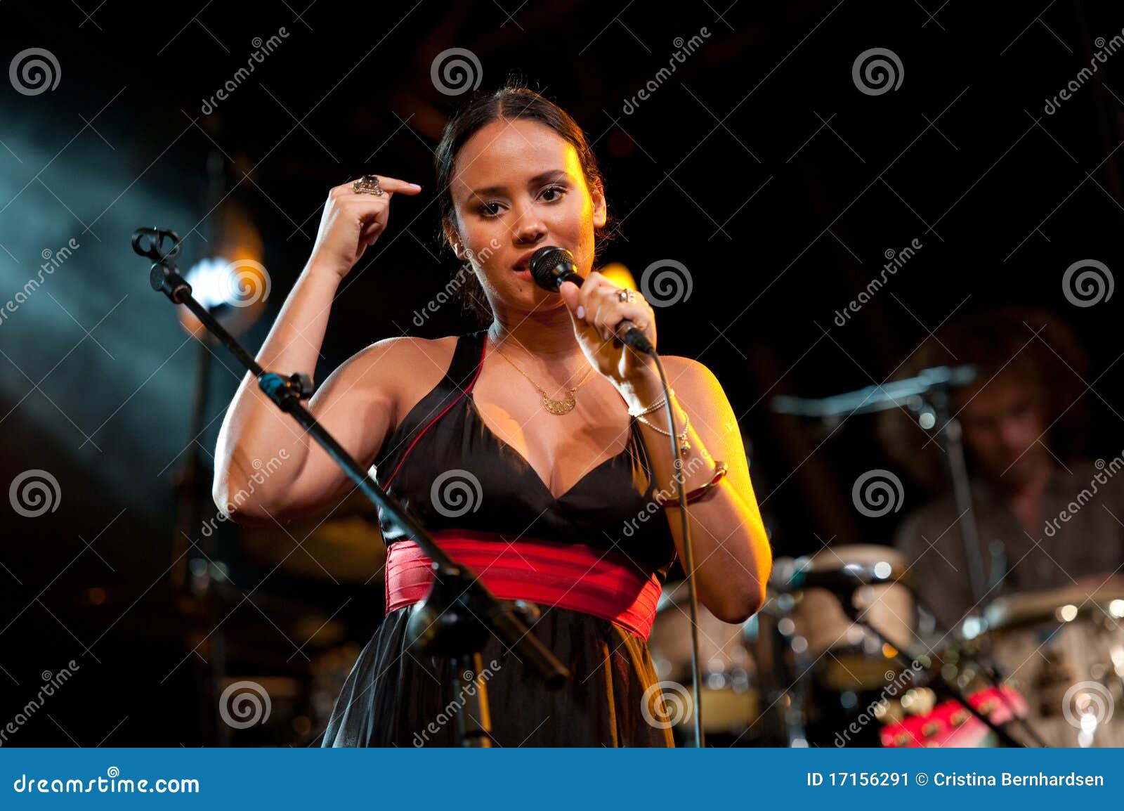 Mayra Andrade editorial photo. Image of famous, band - 17156291