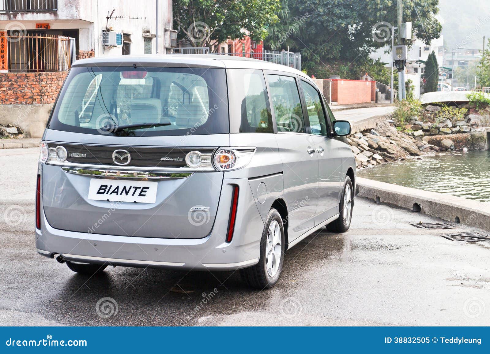 Mazda BIANTE 2013 Model MPV Editorial Image - Image of mazda, autos ...