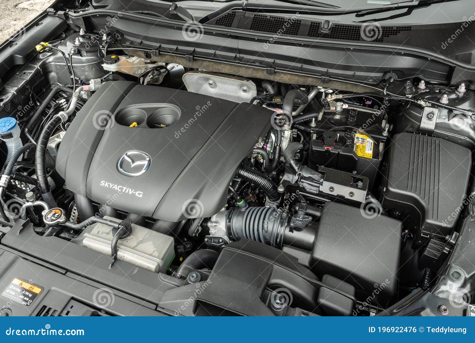 Mazda CX-8 Engine editorial photo. Image of avant, autos - 196922476