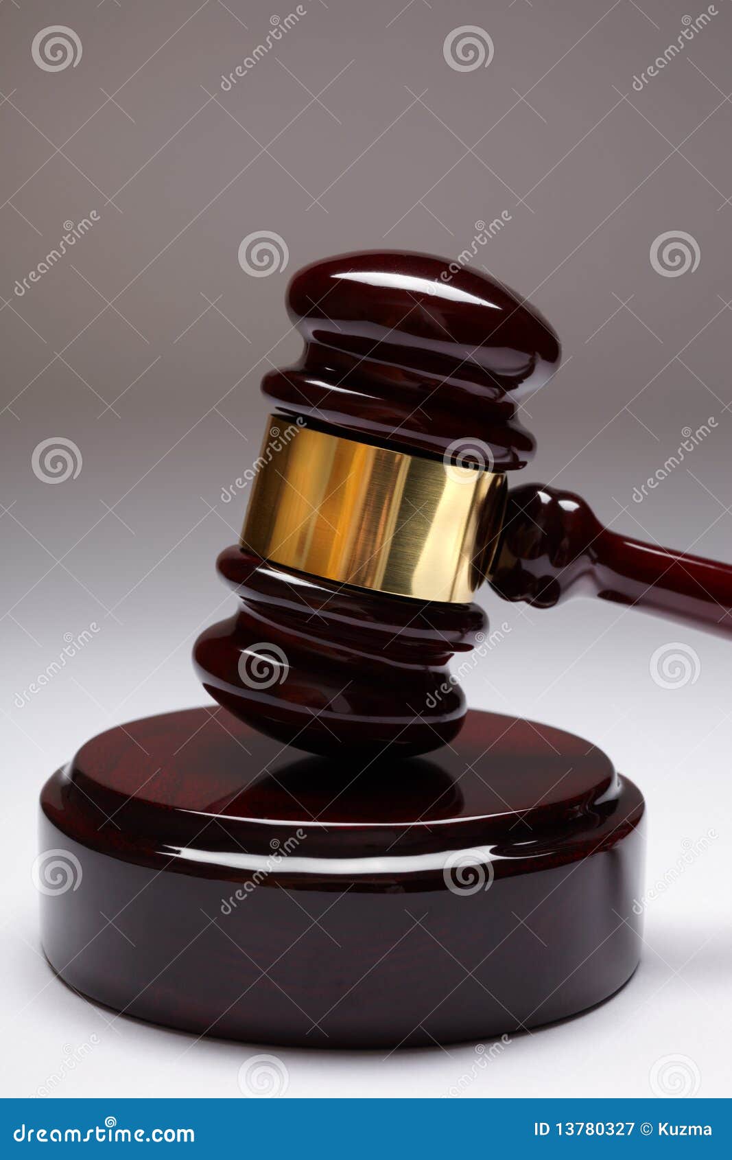 Mazo imagen de archivo. Imagen de madera, corte, veredicto - 13780327