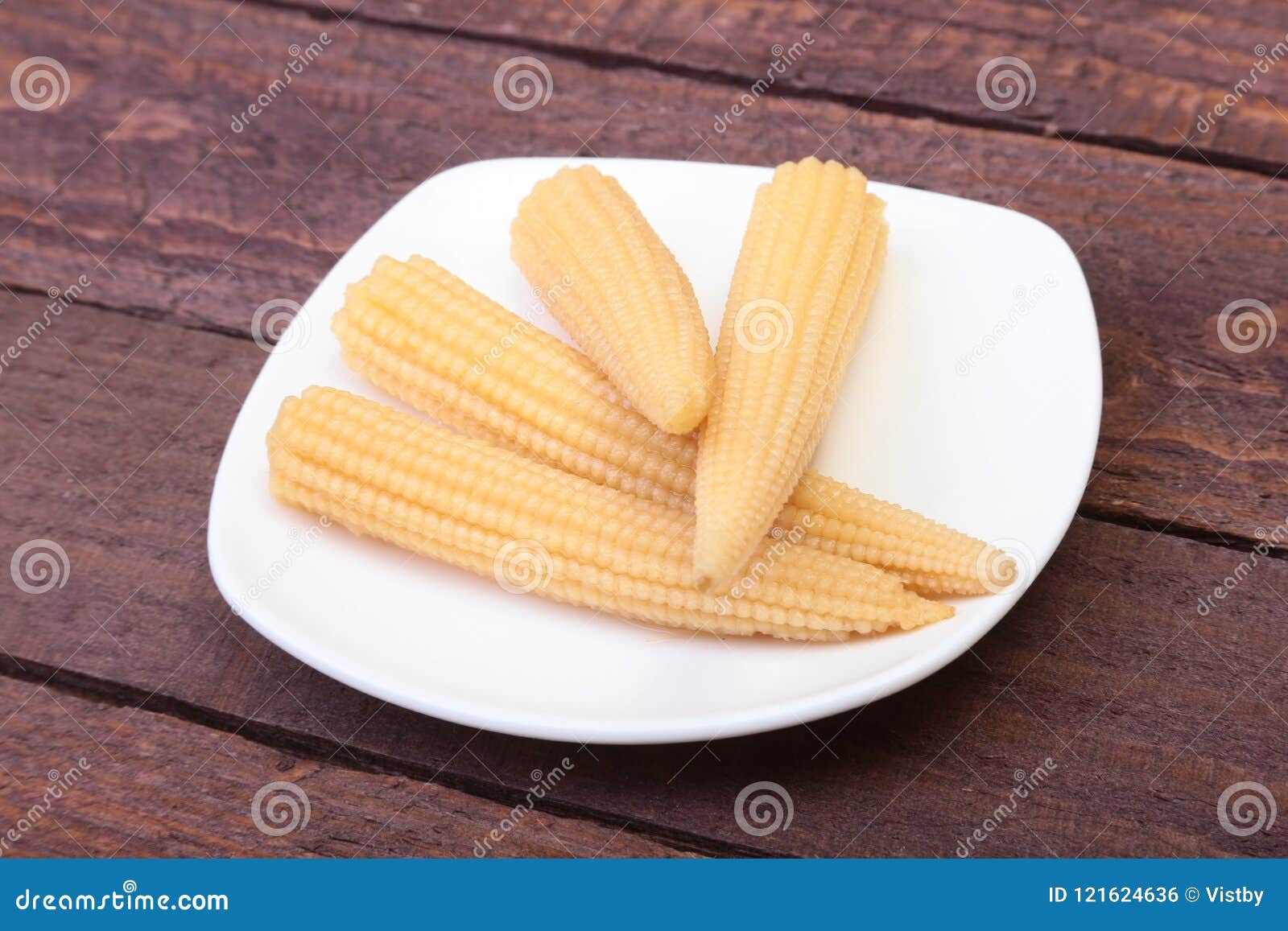 Mazorca De Mini Corn Preservada En La Placa En El Tablero De Madera ...