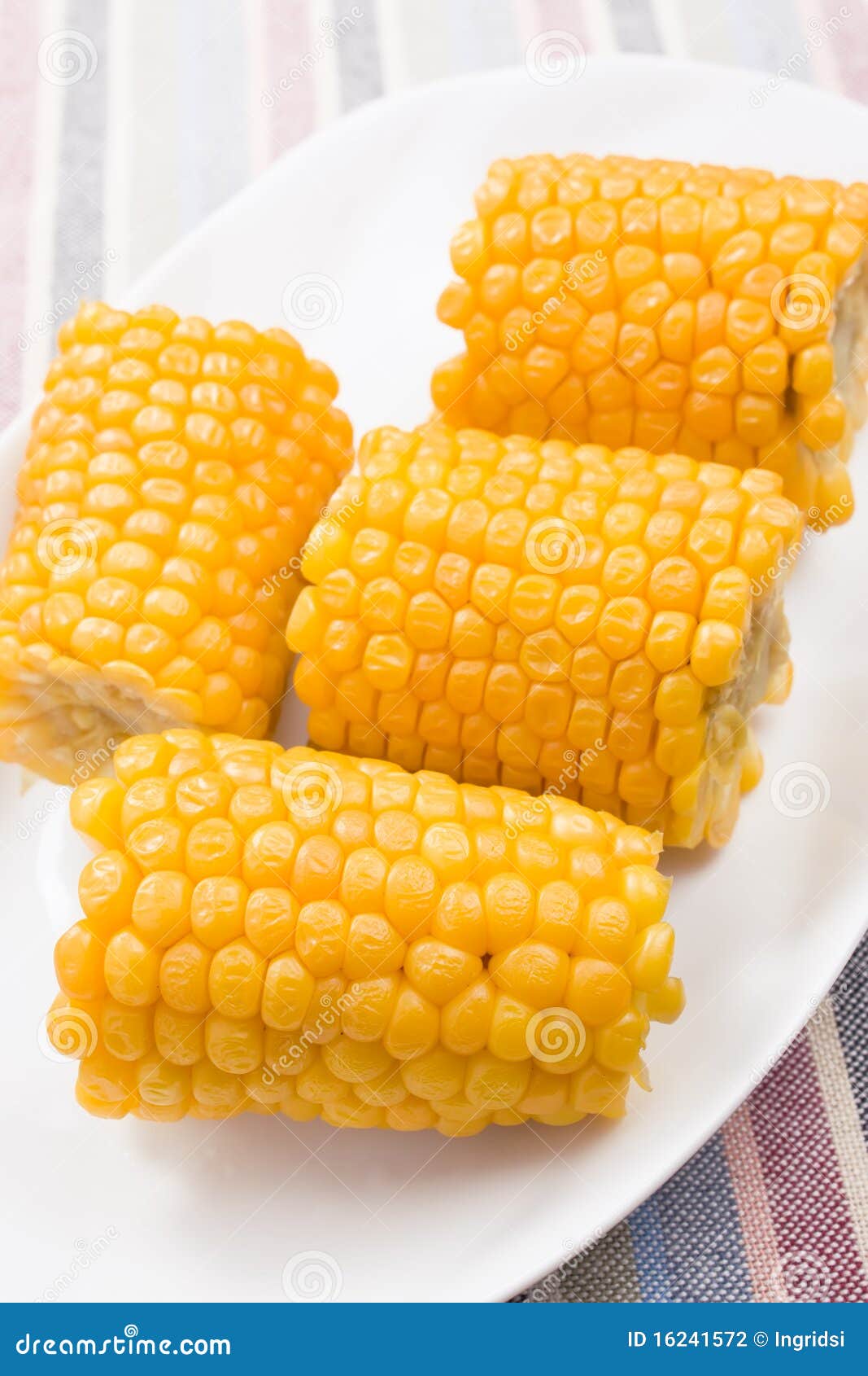 Mazorca del maíz dulce foto de archivo. Imagen de apetito - 16241572